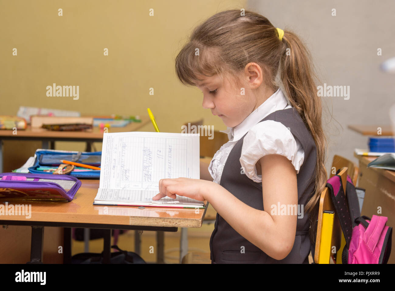 Child girl reading diary hi-res stock photography and images - Alamy