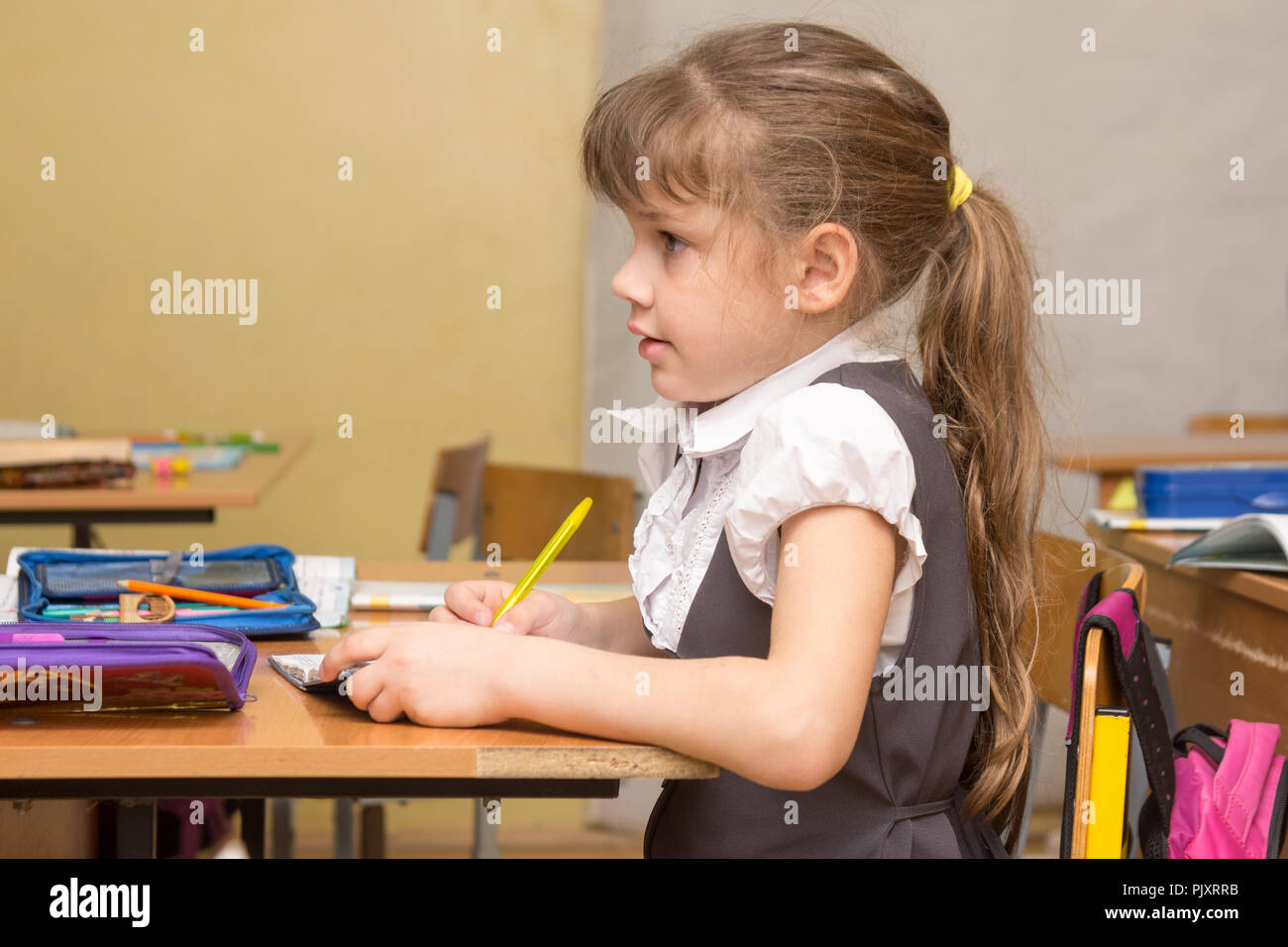 Shy Girl Class Stock Photos & Shy Girl Class Stock Images - Alamy