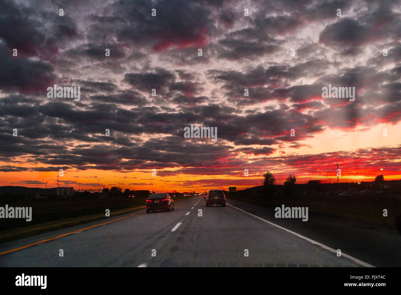 Highway sunset hi-res stock photography and images - Alamy