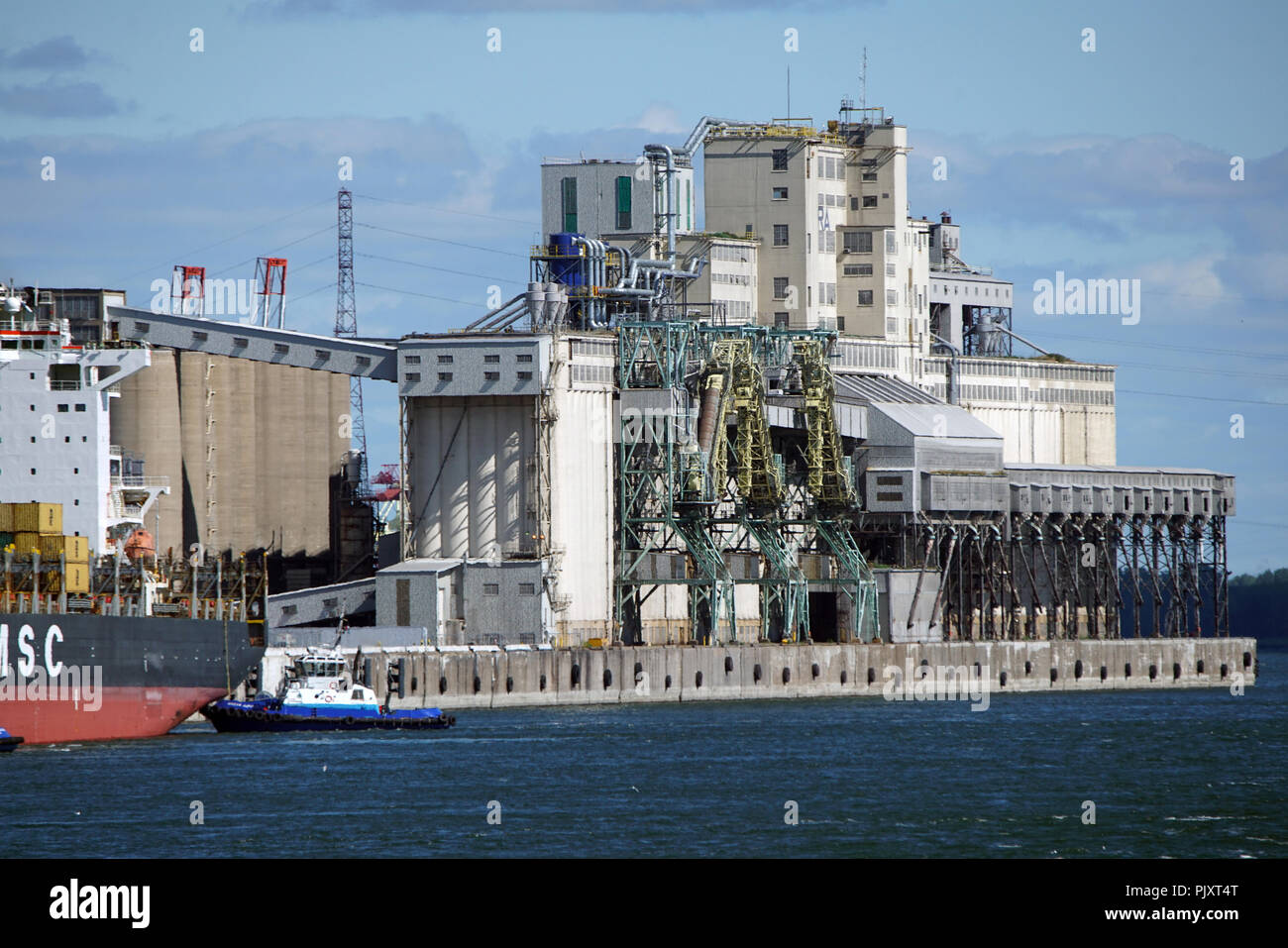 Grain port elevators hi-res stock photography and images - Alamy
