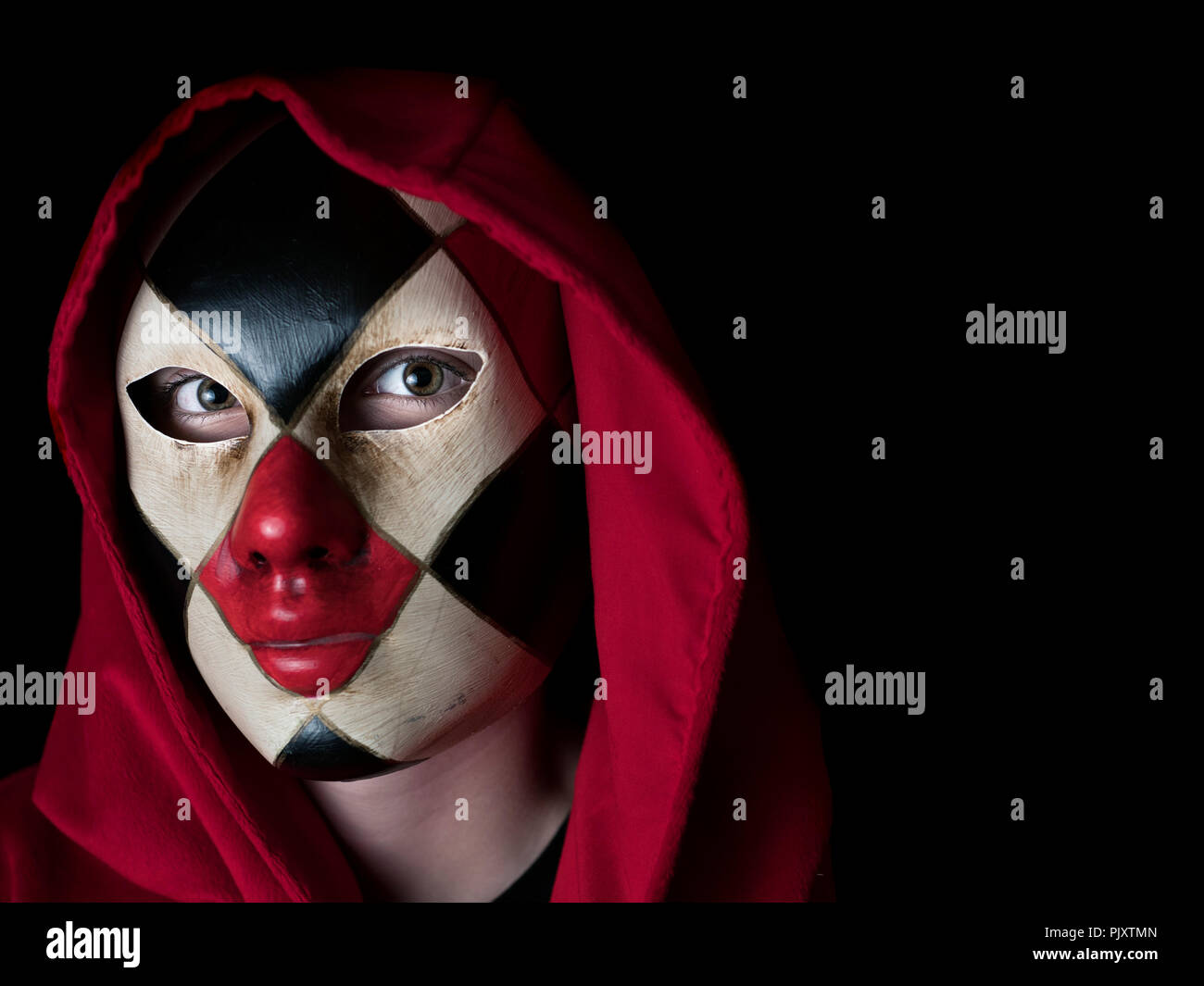 Eyes Wide Shut Mask Beak