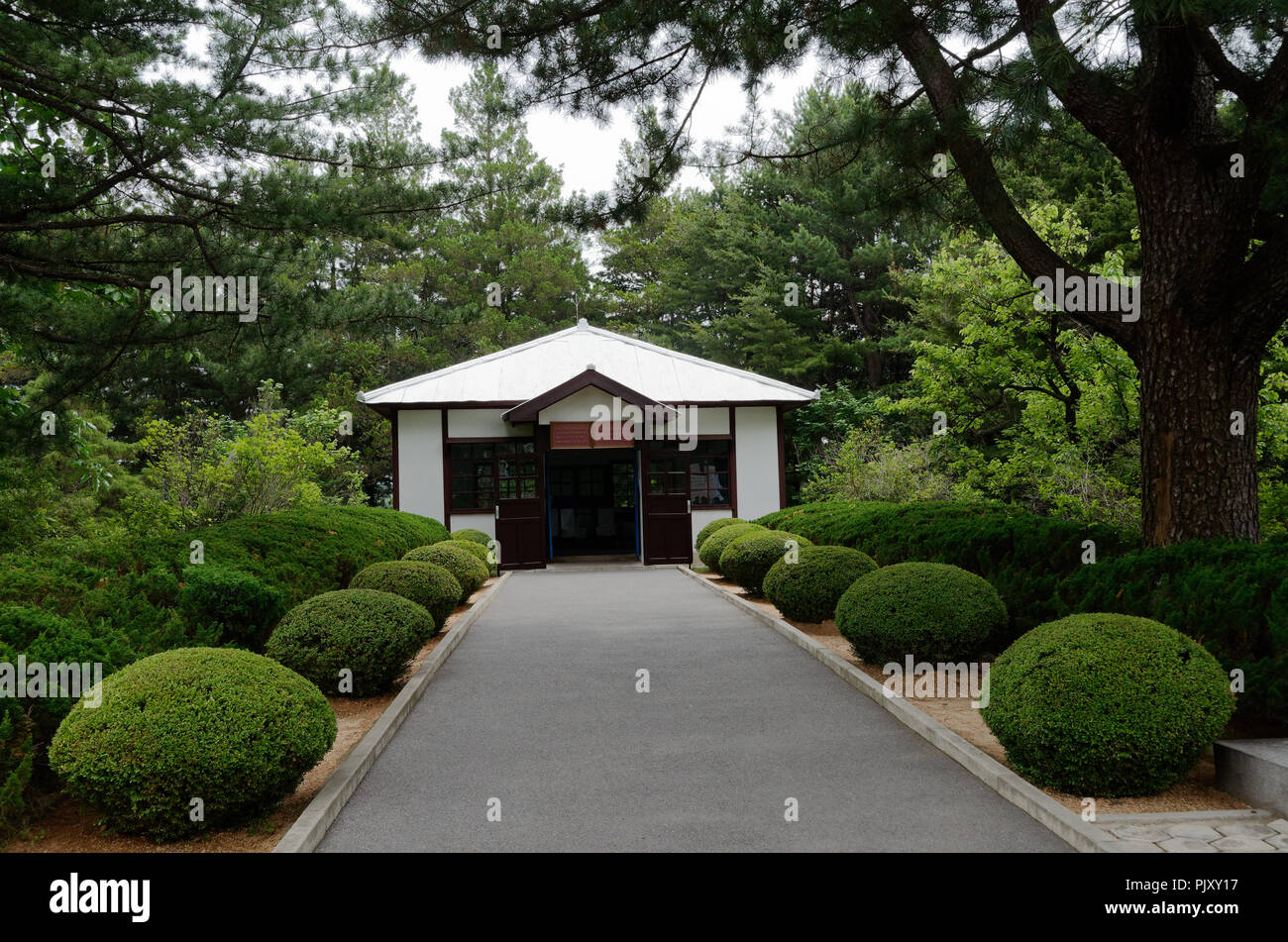 Dmz north korea hi-res stock photography and images - Alamy