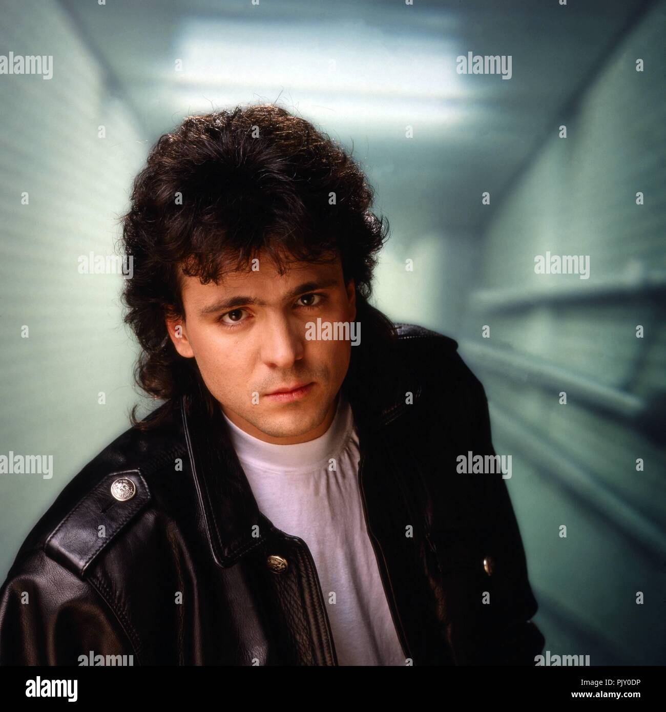 Sänger Nino de Angelo bei einem Fototermin in München, Deutschland 1989 ...