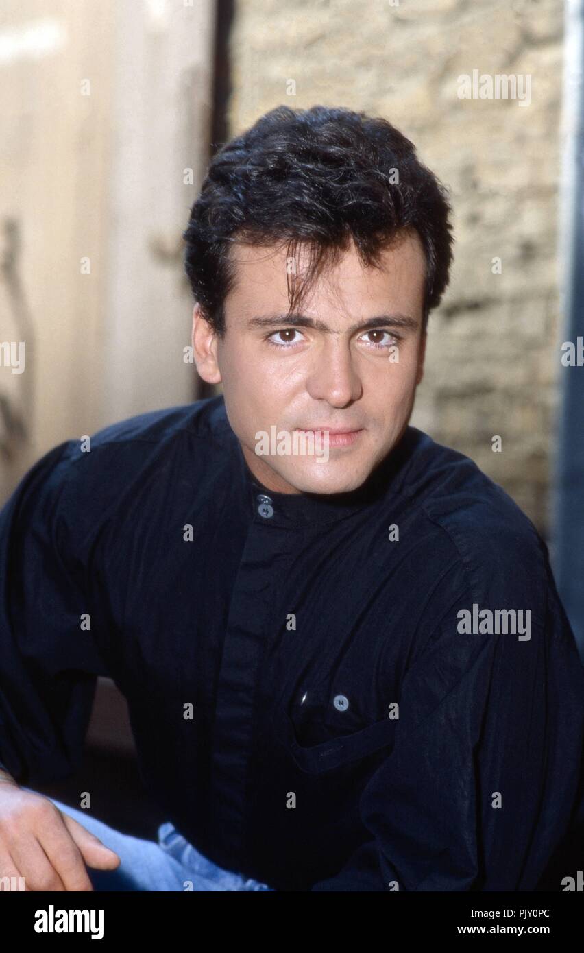 Sänger Nino de Angelo bei einem Fototermin in Berlin, Deutschland 1989 ...