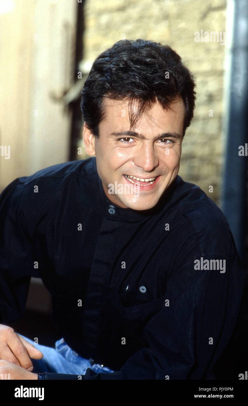 Sänger Nino de Angelo bei einem Fototermin in Berlin, Deutschland 1989 ...