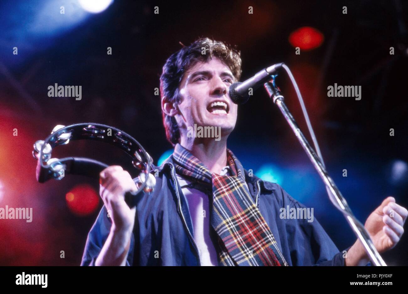 Sänger Terry Sharpe von der britischen Alternative-Pop-Band "The ...