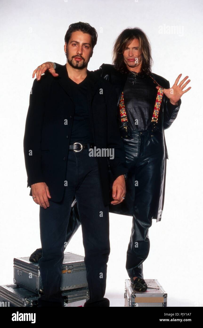 Joey Kramer (?, links) und Steven Tyler von "Aerosmith", amerikanische ...