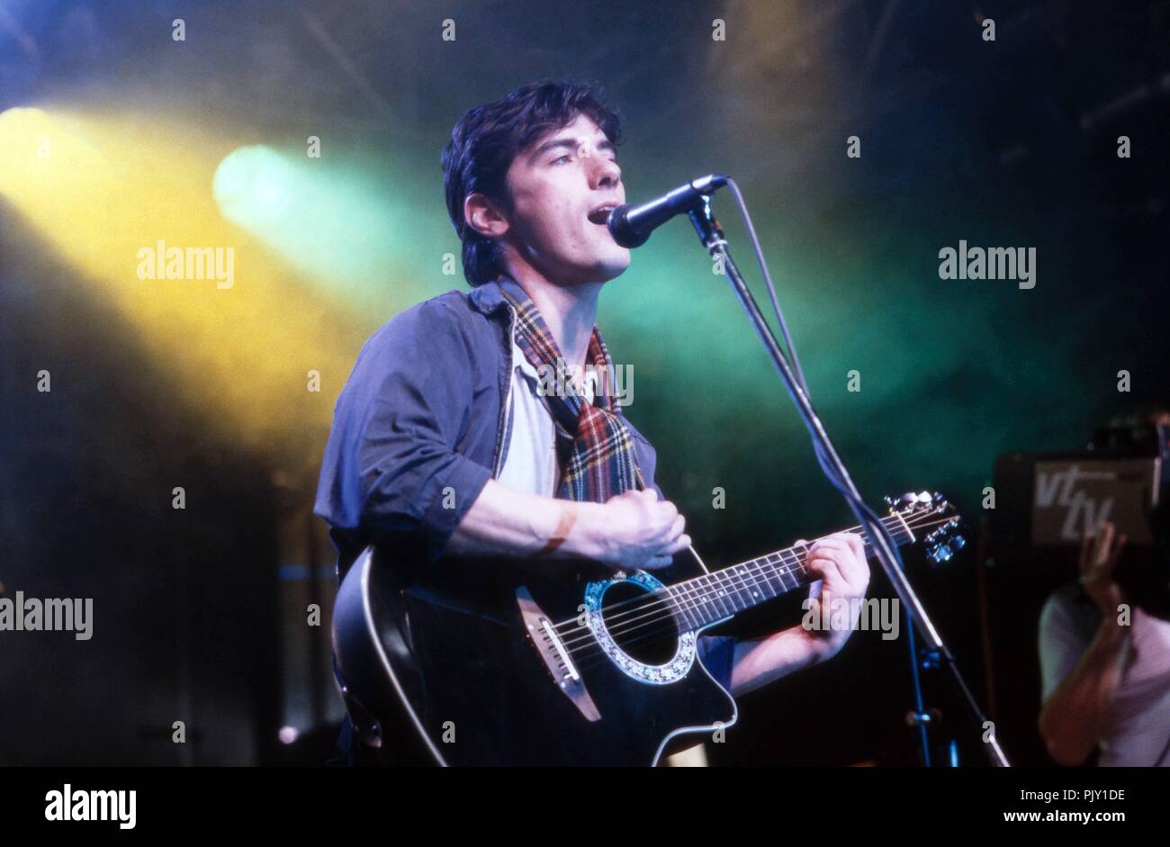 Sänger Terry Sharpe von der britischen Alternative-Pop-Band "The ...