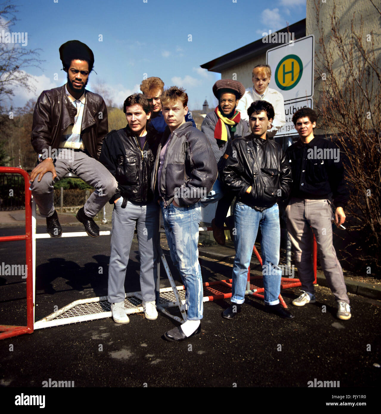 UB40 (v.l. Earl Falconer, Robin Campbell, Brian Travers, Unbekannt ...