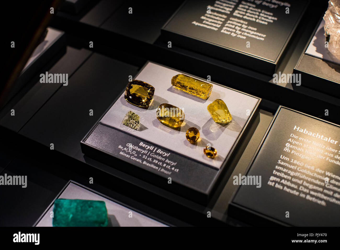 3 SEPTEMBER 2018, VIENNA, AUSTRIA: Exposition of precious and ...