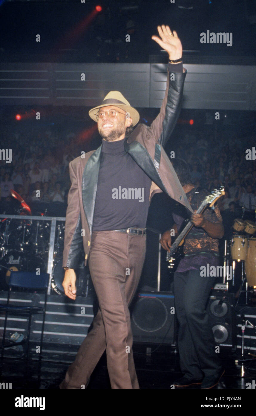 Bee gees maurice gibb in hi-res stock photography and images - Alamy