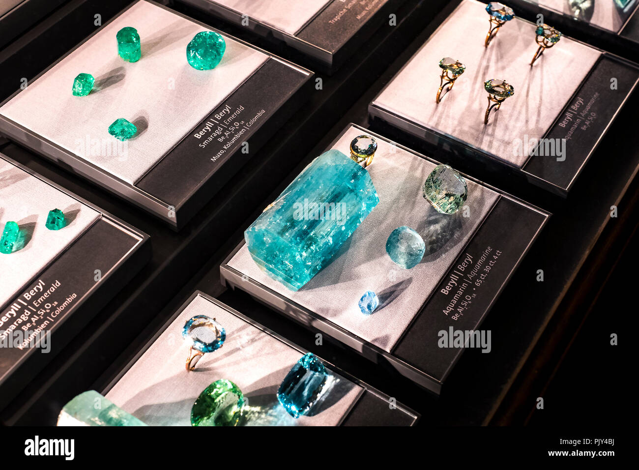 3 SEPTEMBER 2018, VIENNA, AUSTRIA: Exposition of precious and ...