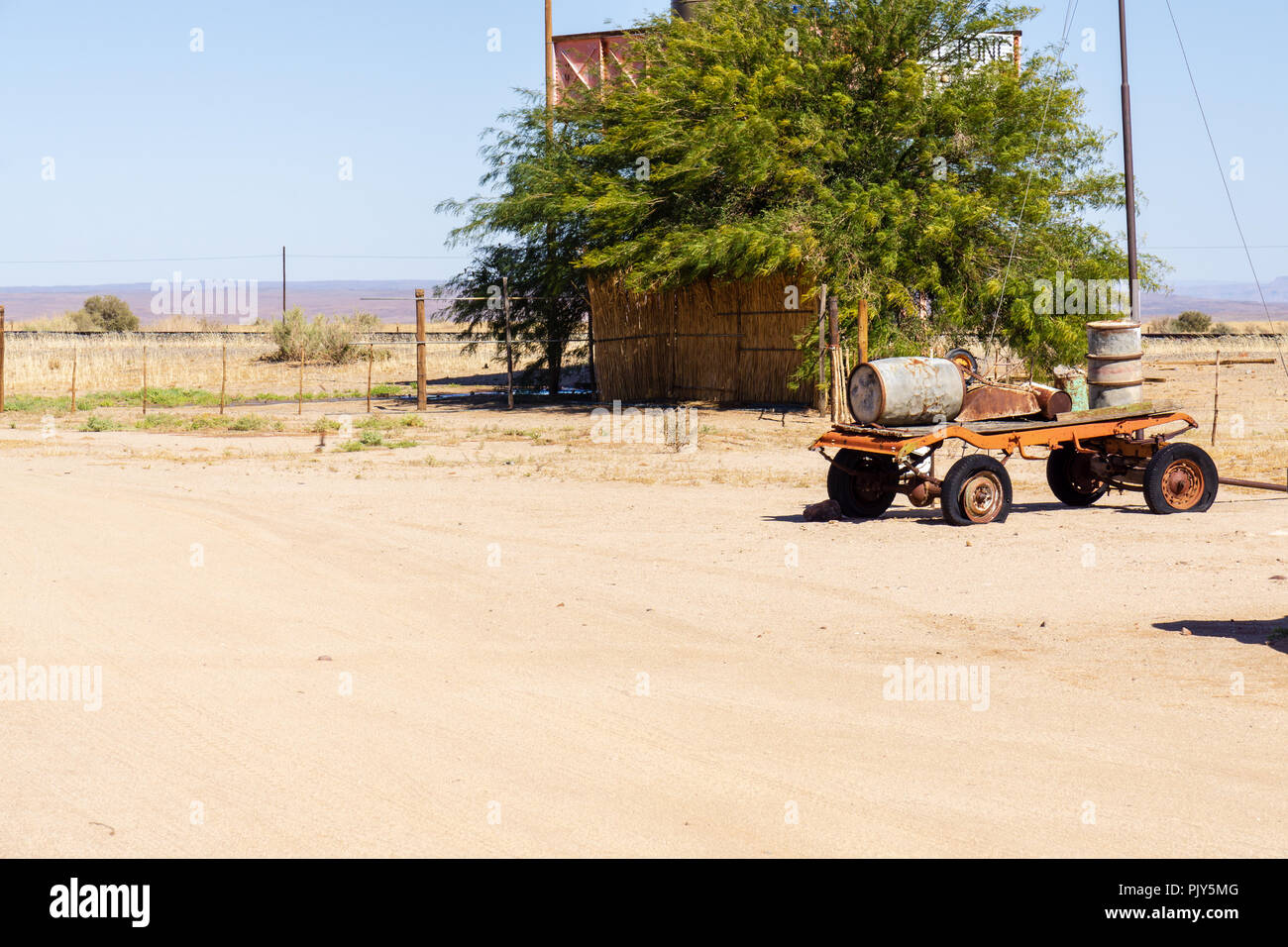 America desert water tank hi-res stock photography and images - Alamy
