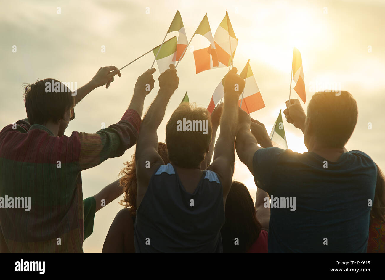 Italian flag small hi-res stock photography and images - Alamy