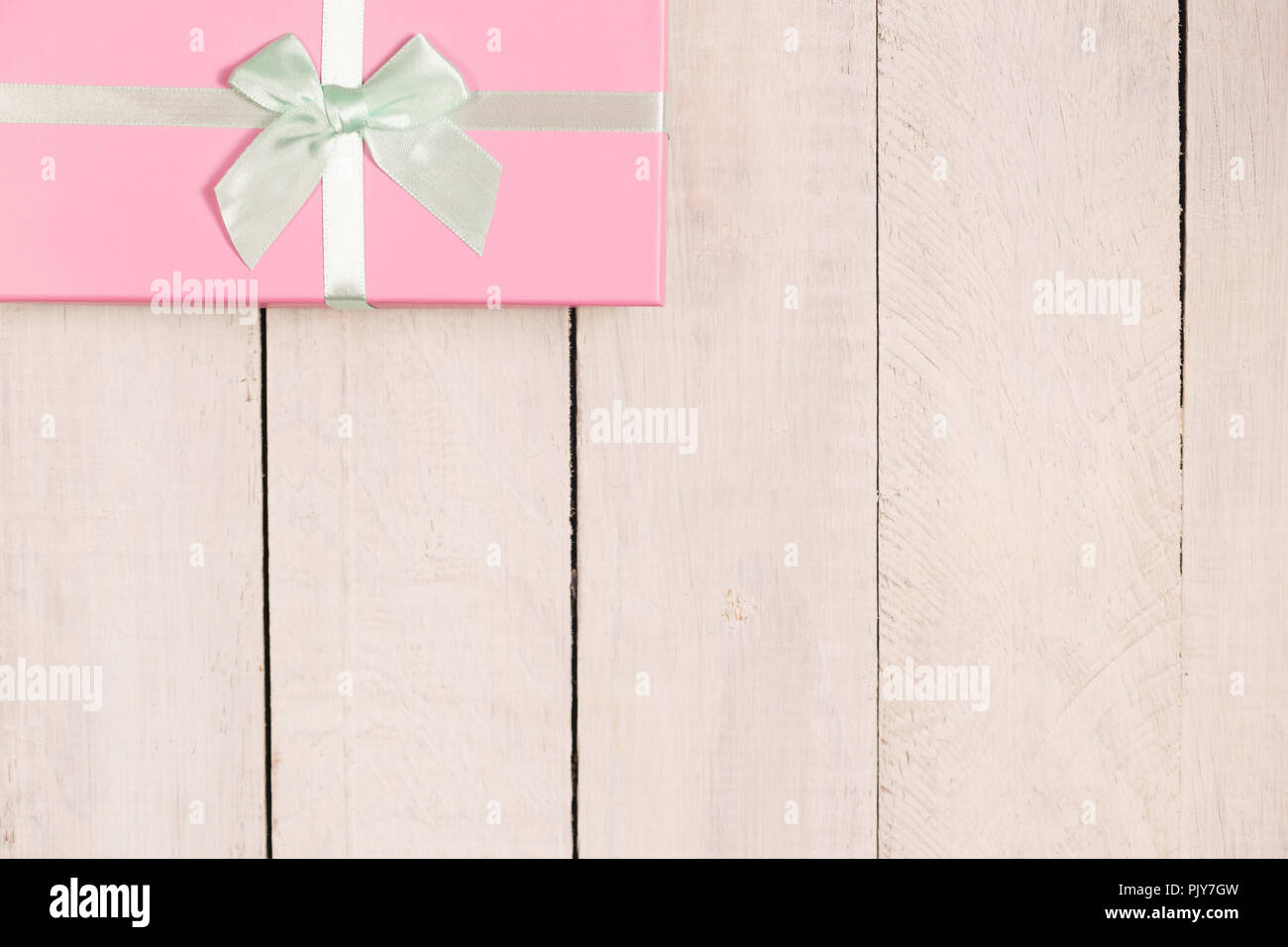 Two box layout hi-res stock photography and images - Alamy