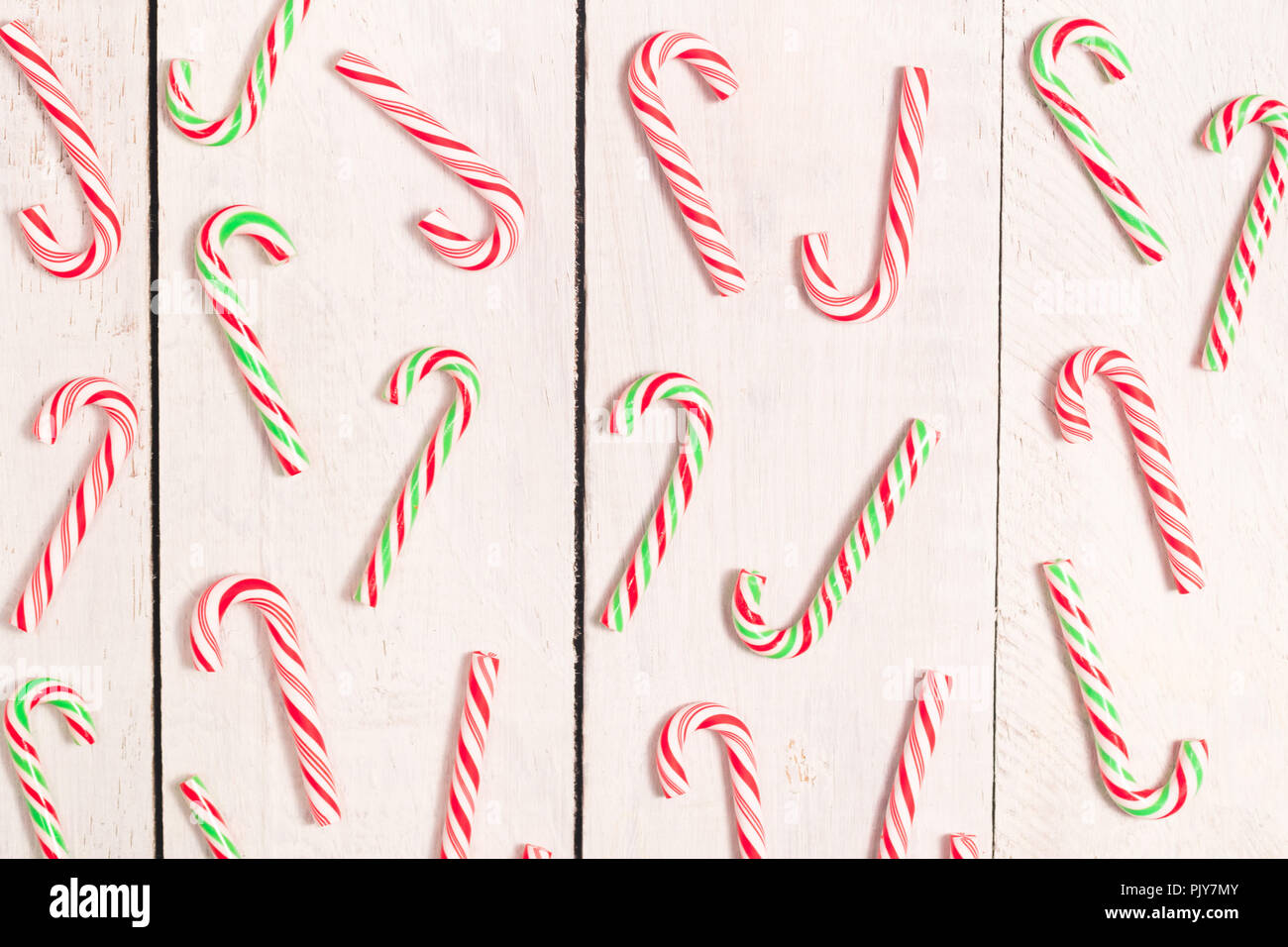 Scattered candy hi-res stock photography and images - Alamy