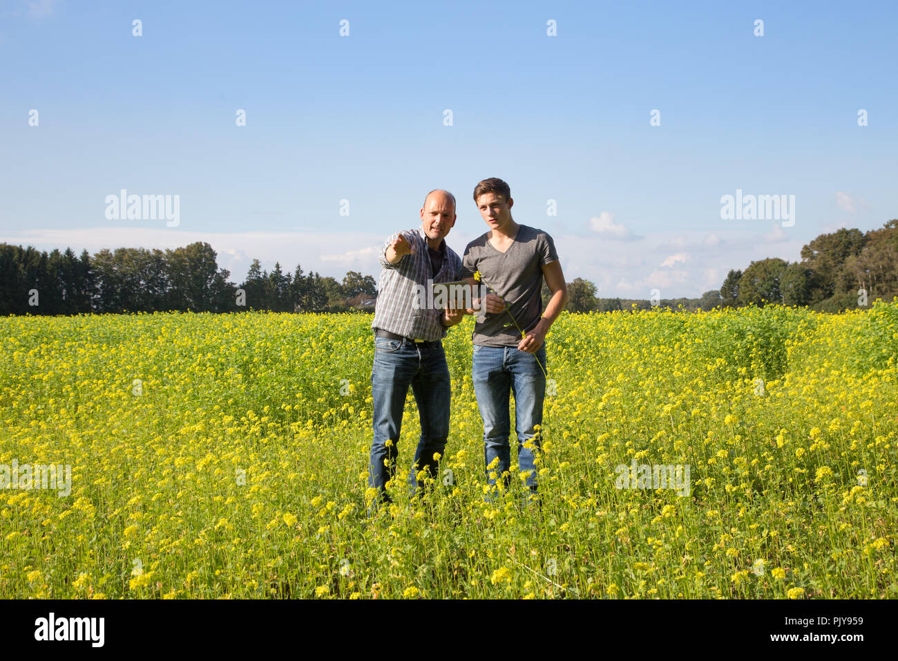 Gespräch vorgesetzter hi-res stock photography and images - Alamy