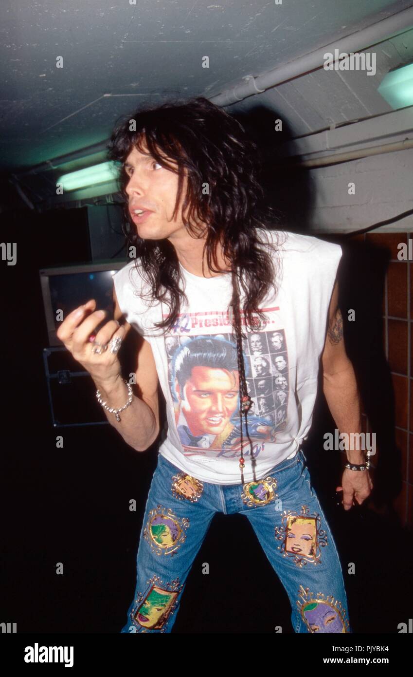 Steven tyler 1993 hi-res stock photography and images - Alamy