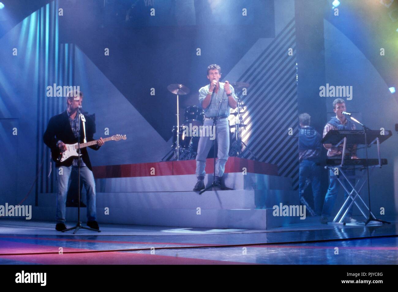 "a-ha", norwegische Popgruppe, bei einem Auftritt bei der IFa in Berlin ...