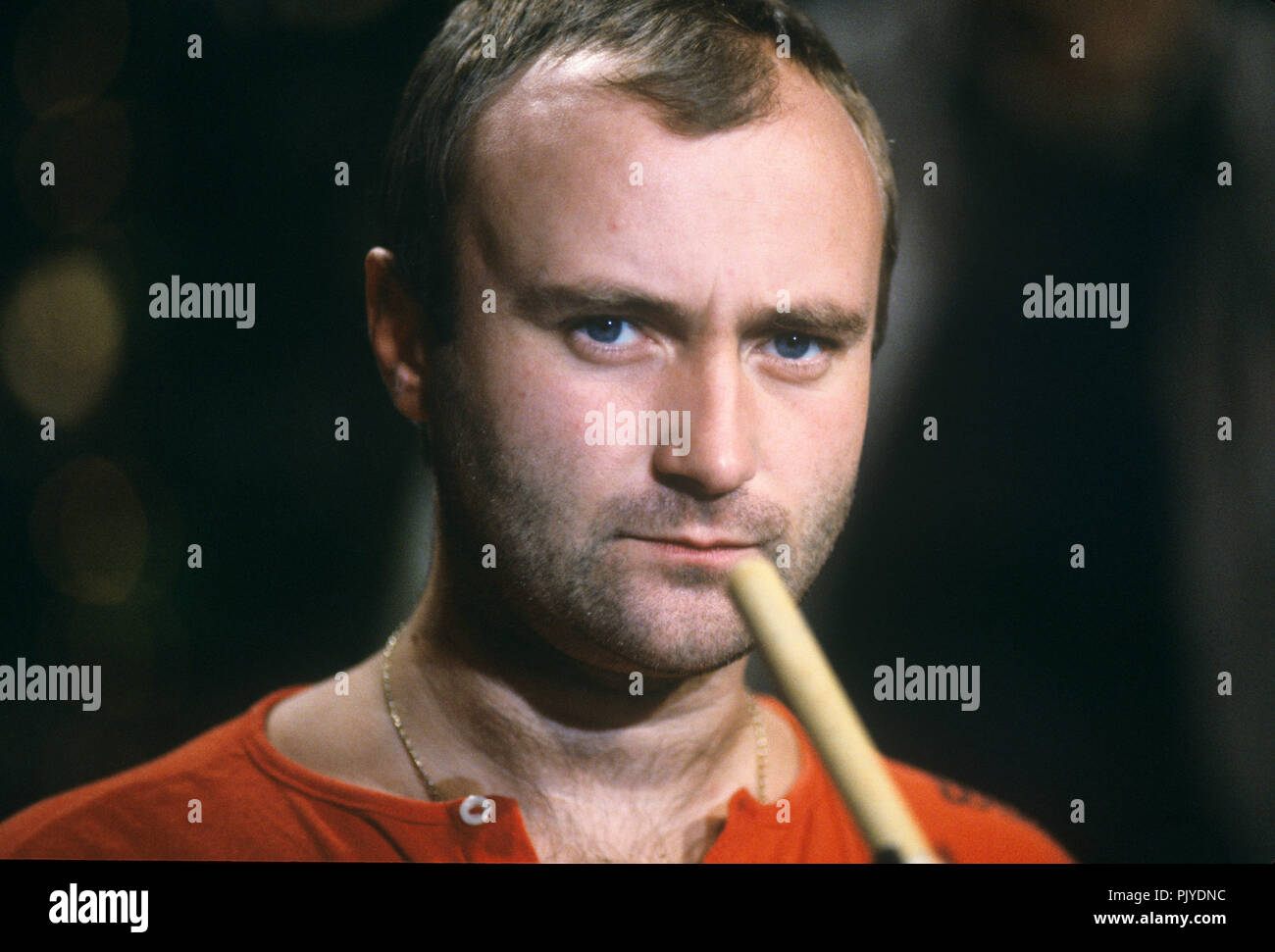 Phil collins 1983 hi-res stock photography and images - Alamy