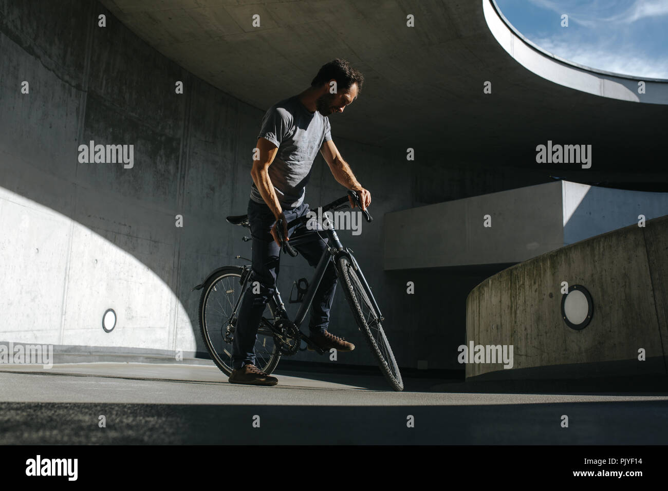 Biking landscape hi-res stock photography and images - Alamy