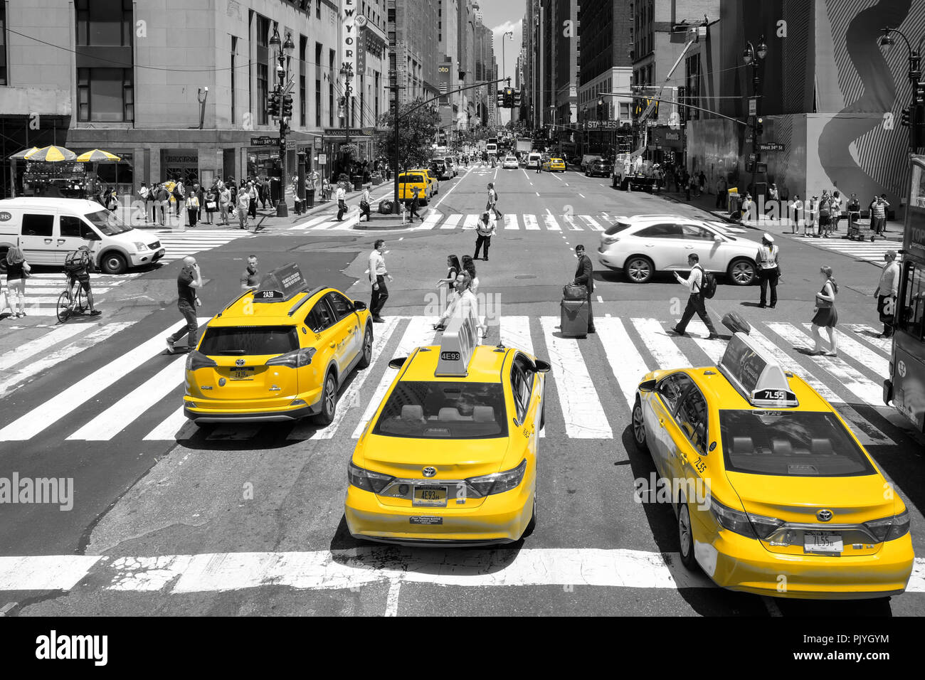 New York City Yellow Cabs Stock Photo - Alamy