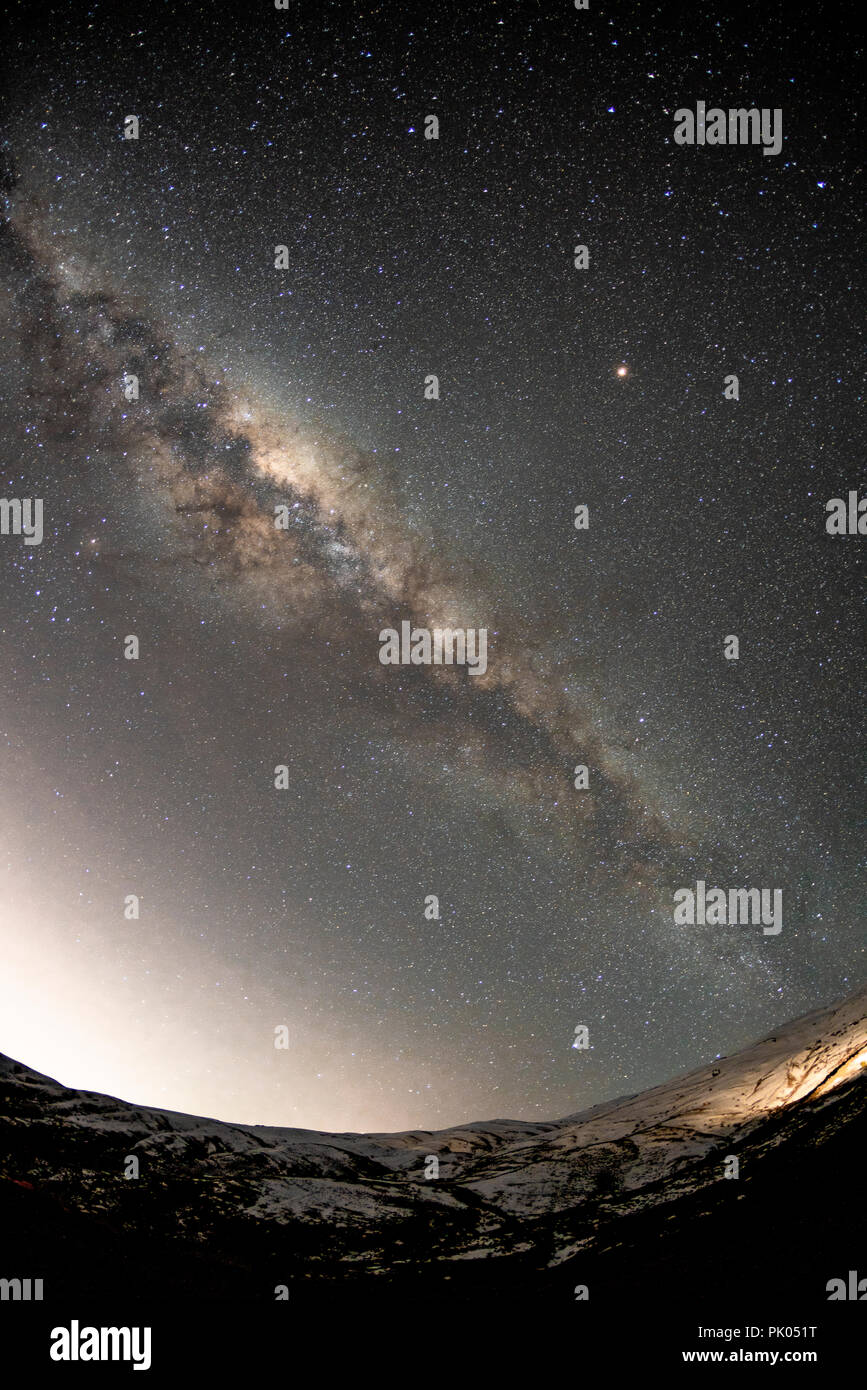 A super wide angle view of the Milky Way galaxy as it appears over the ...