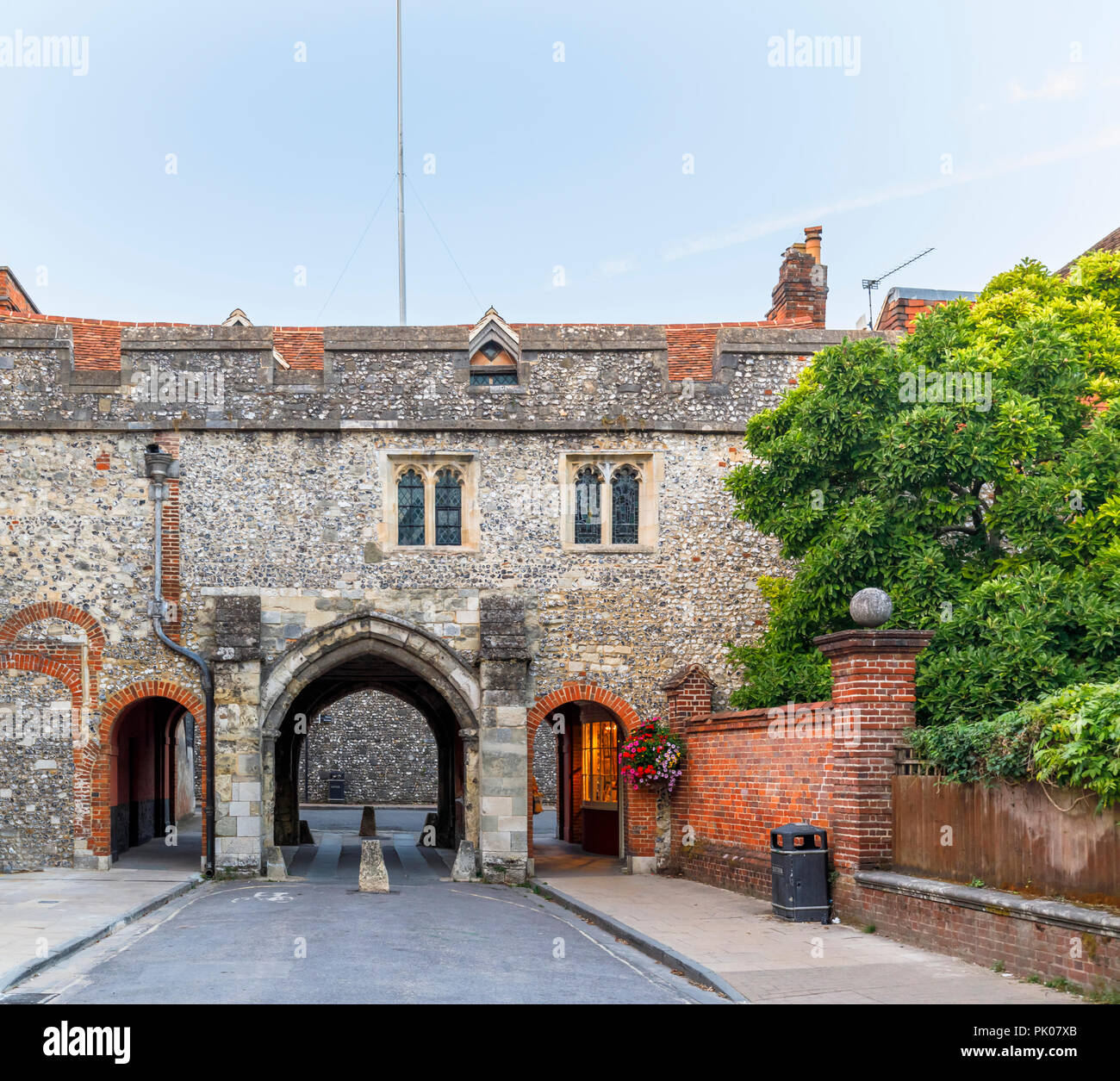 Winchester st swithun hi-res stock photography and images - Alamy