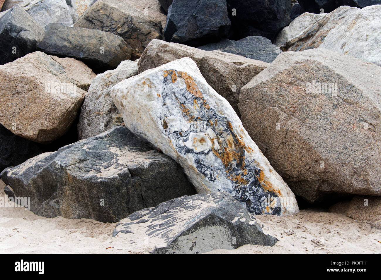Stones wallpapers natural wallpaper hi-res stock photography and images ...
