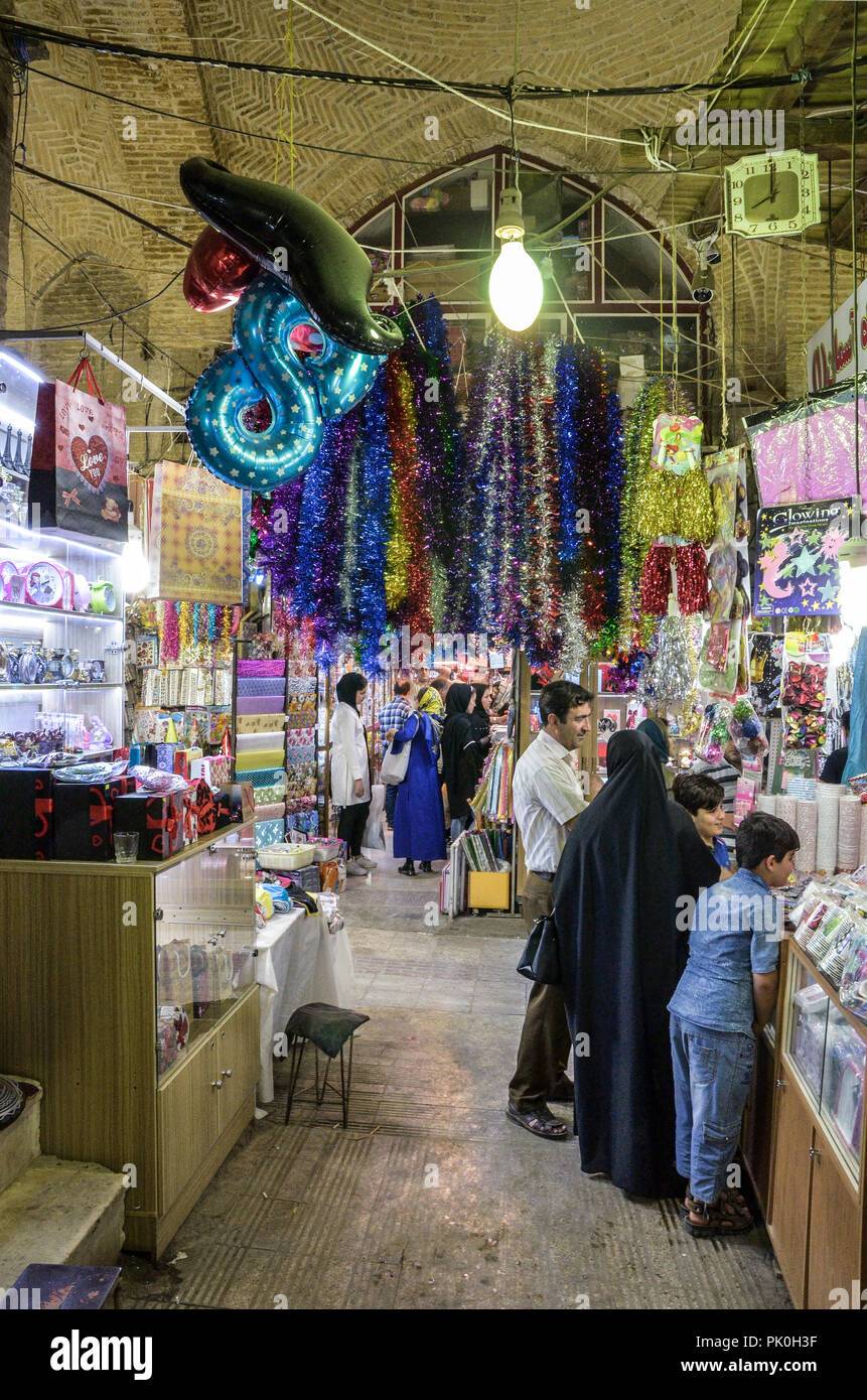 Bazaar kermanshah iran hi-res stock photography and images - Alamy