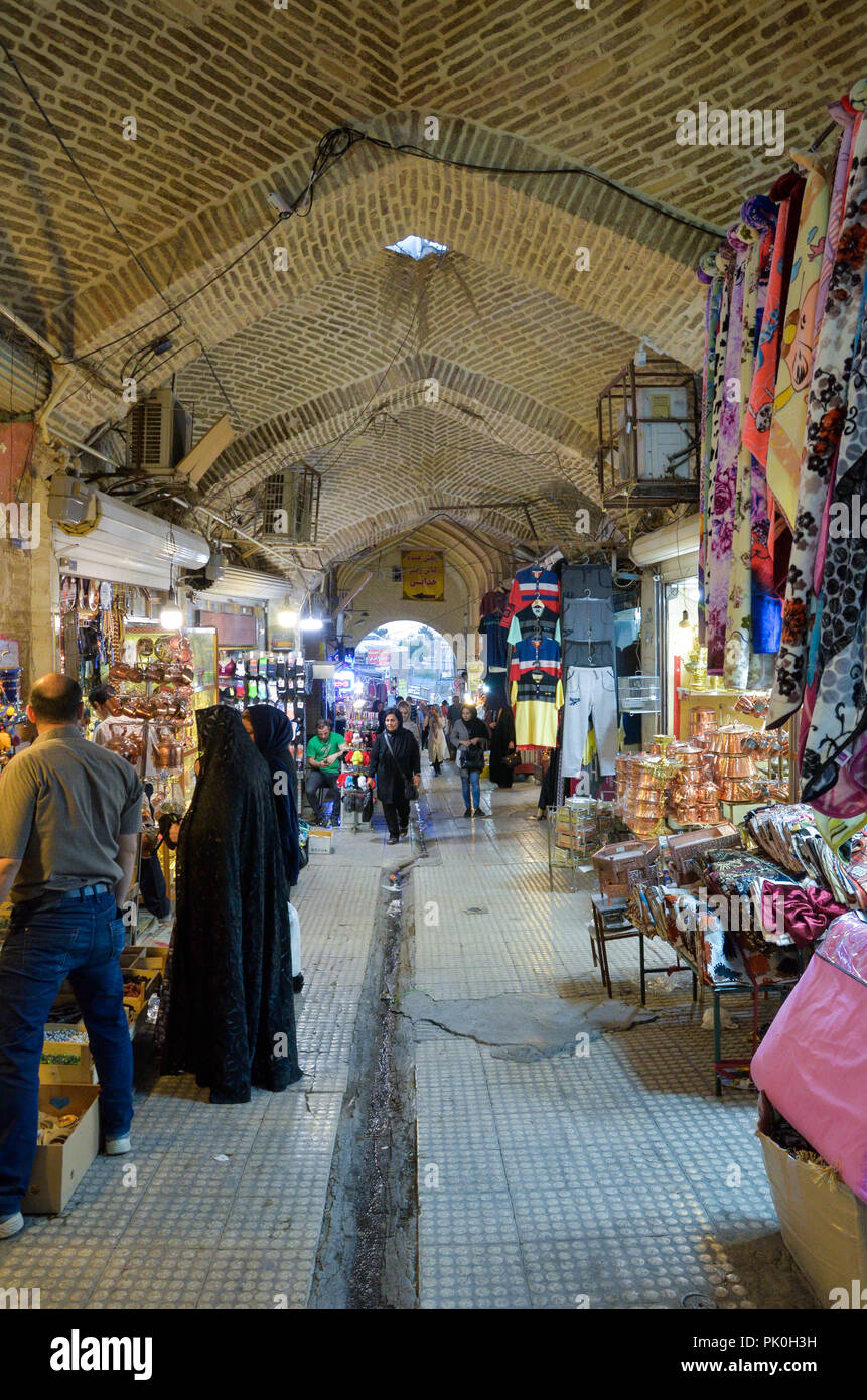 Kermanshah Bazaar, in Kermanshah Province, Iran Stock Photo - Alamy