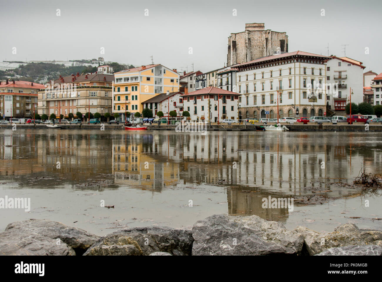 Urola river zumaia hi-res stock photography and images - Alamy