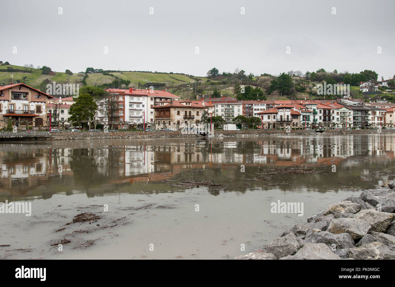 Urola river zumaia hi-res stock photography and images - Alamy