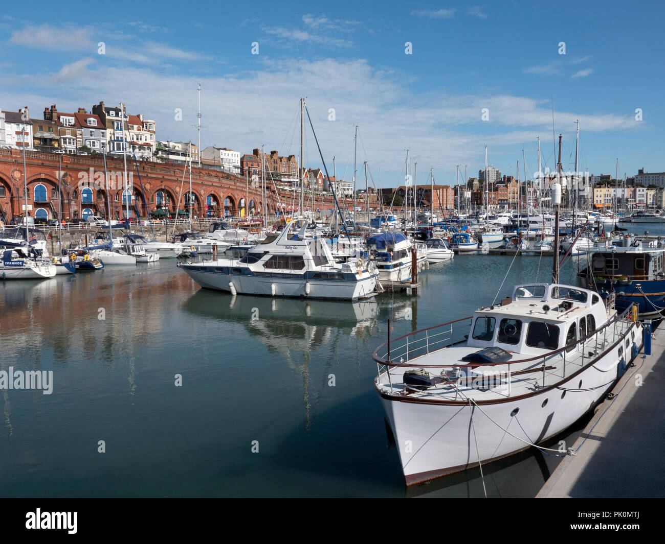Kent harbour hi-res stock photography and images - Alamy