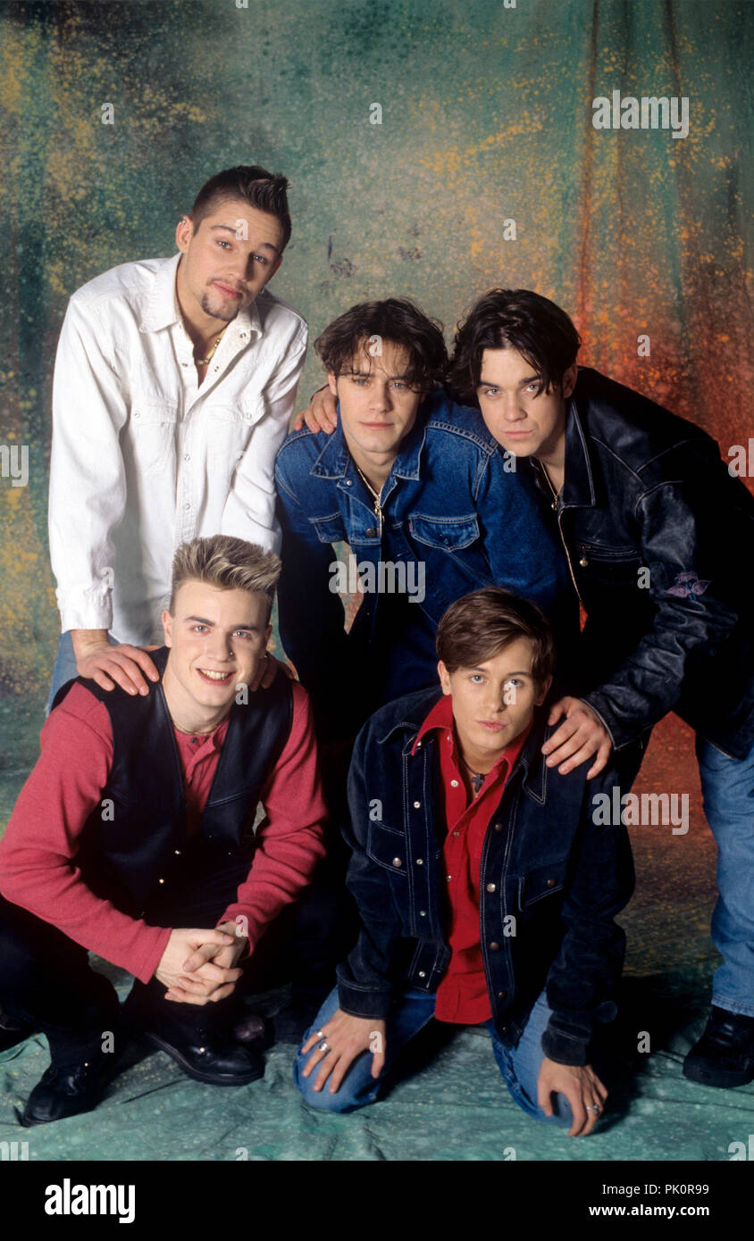 Take That (with singer Robbie Williams, r) on 15.01.1993 in München ...