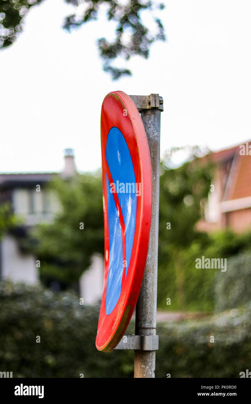 Damaged traffic signs hi-res stock photography and images - Alamy