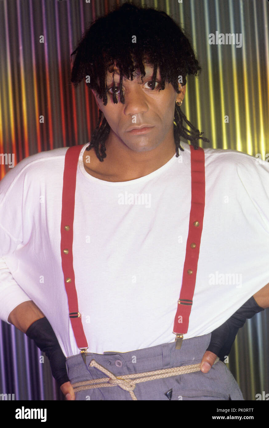 Thompson twins hi-res stock photography and images - Alamy