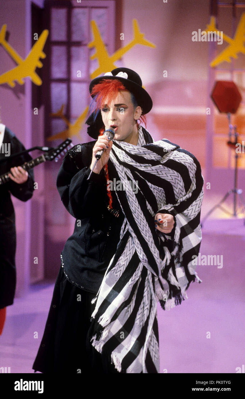 Boy george 1984 hi-res stock photography and images - Alamy