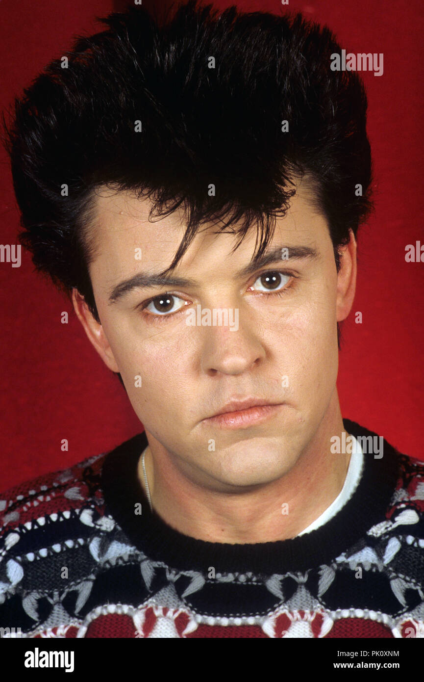 Paul Young in December 1983. | usage worldwide Stock Photo - Alamy