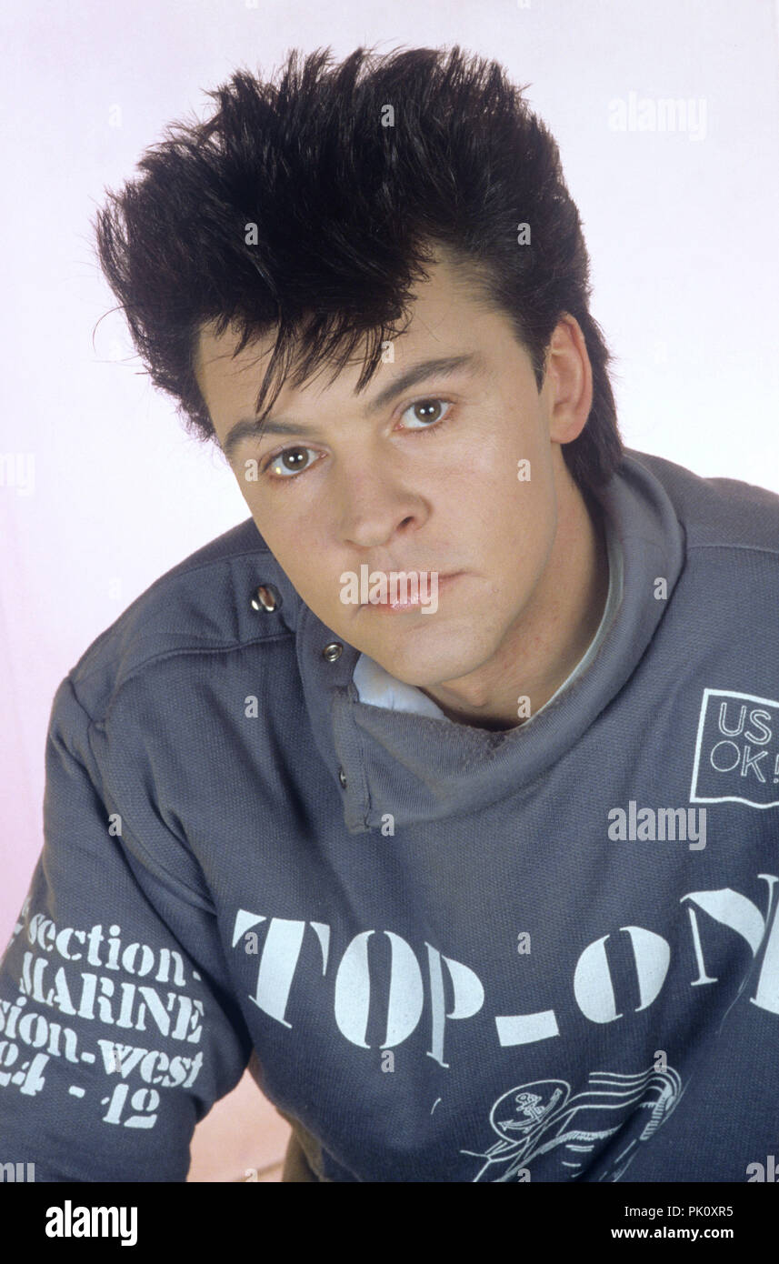 Paul Young in December 1983. | usage worldwide Stock Photo - Alamy