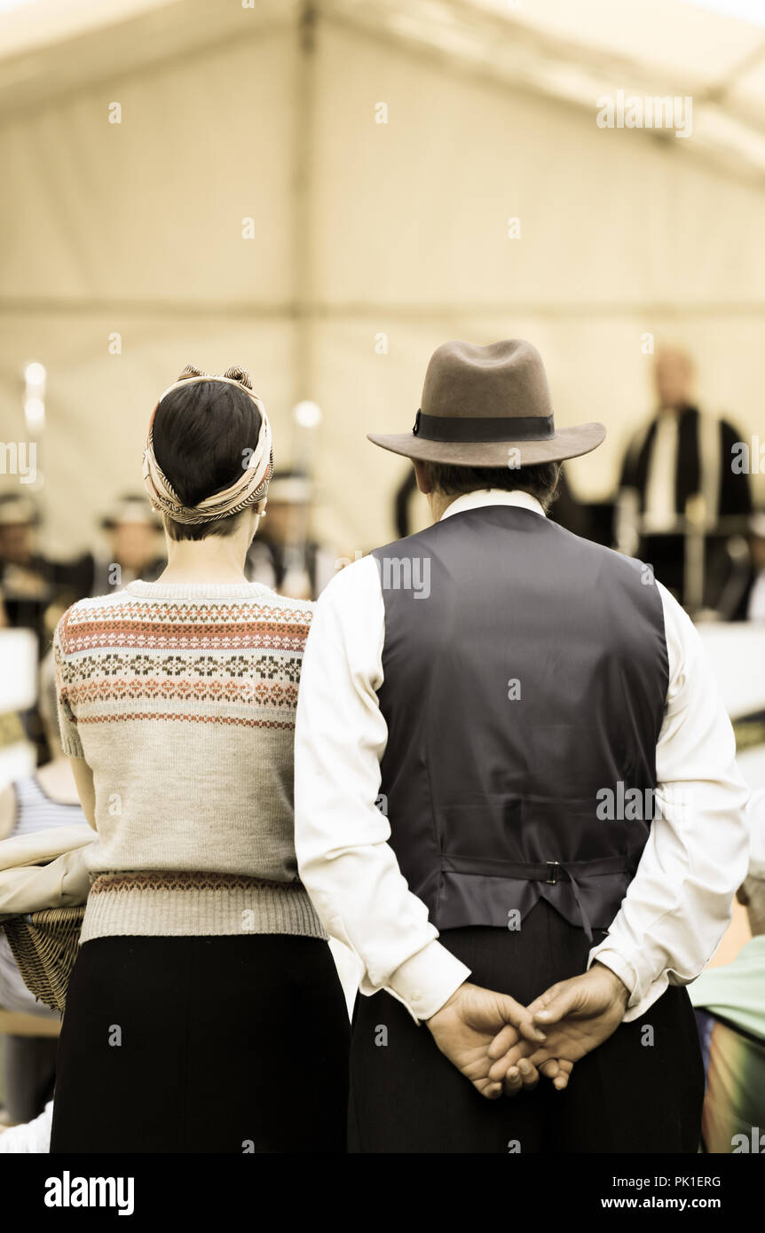 Watching the band hi-res stock photography and images - Alamy