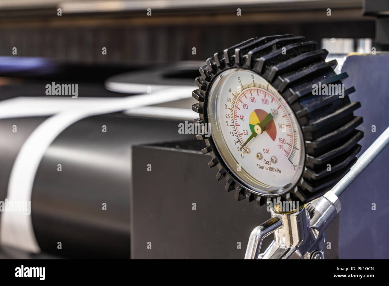 Flow control valve hi-res stock photography and images - Alamy