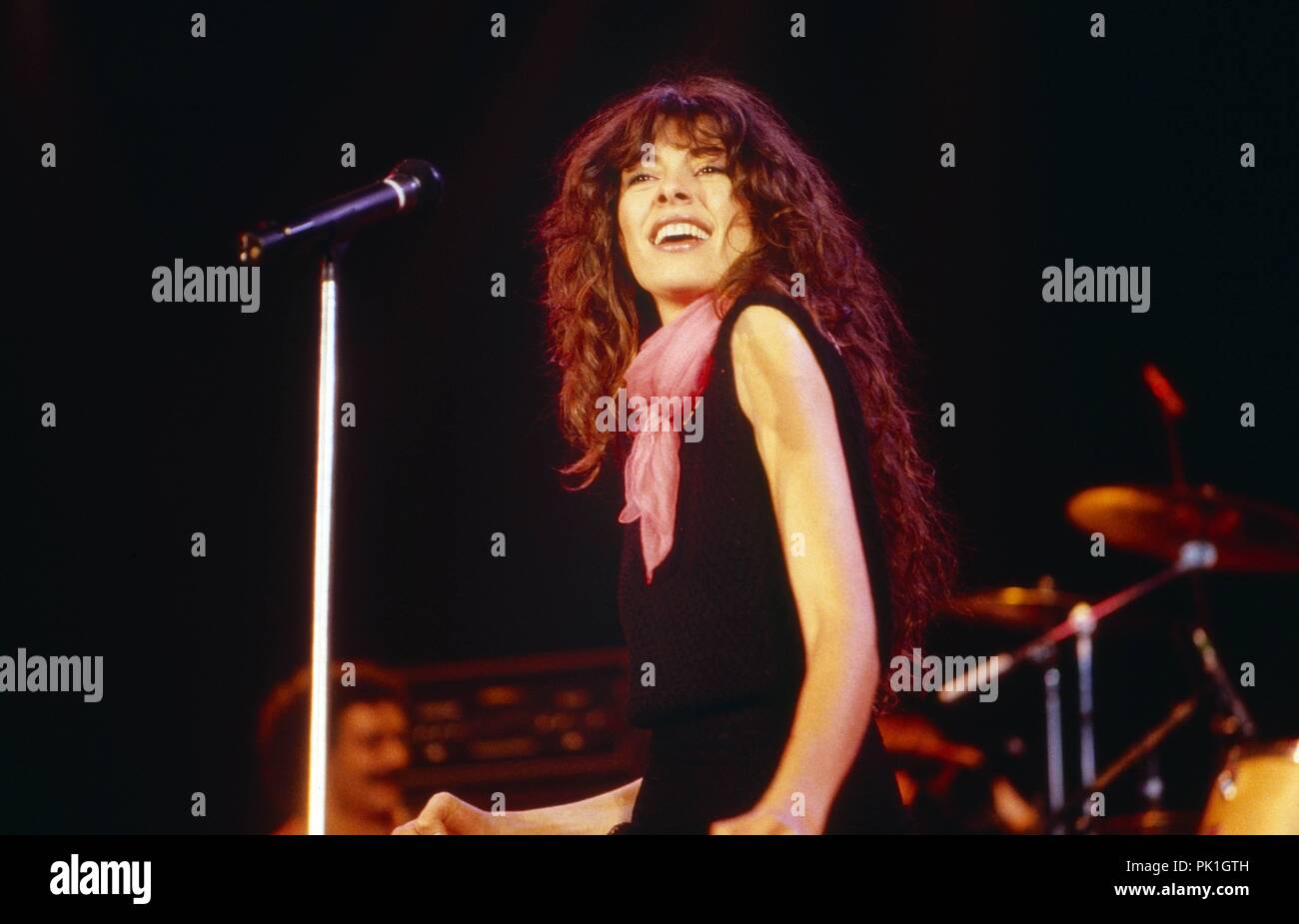 Alice, italienische Popsängerin, bei einem Konzert in Italien, 1982 ...