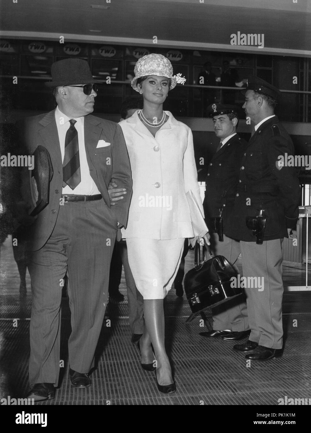 sophia loren, carlo ponti, rome 1961 Stock Photo - Alamy