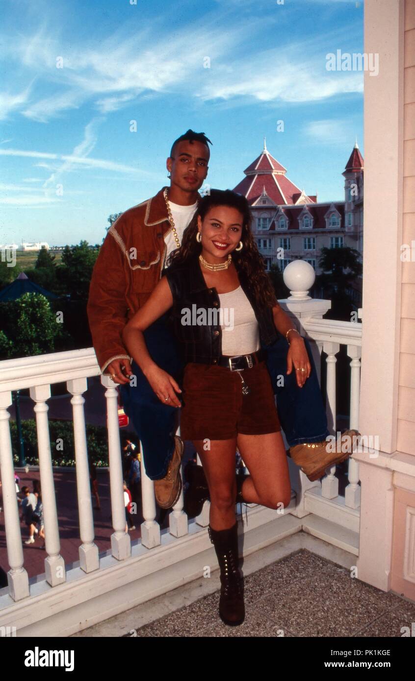 "2 Unlimited", niederländisches Eurodance Duo im EuroDisney bei Paris ...