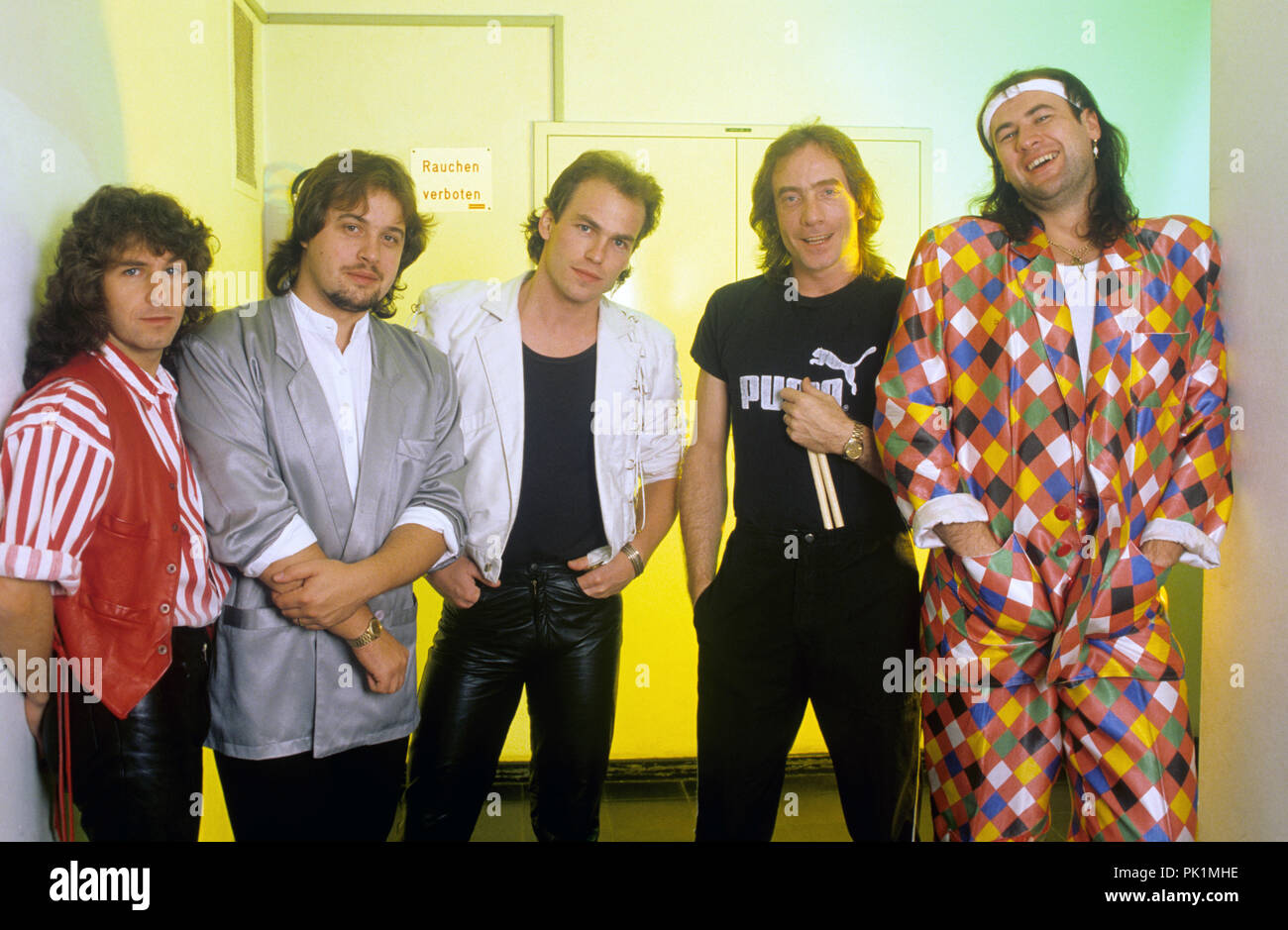 Marillion (Singer Derek William Dick) on 16.11.1987 in Hannover ...