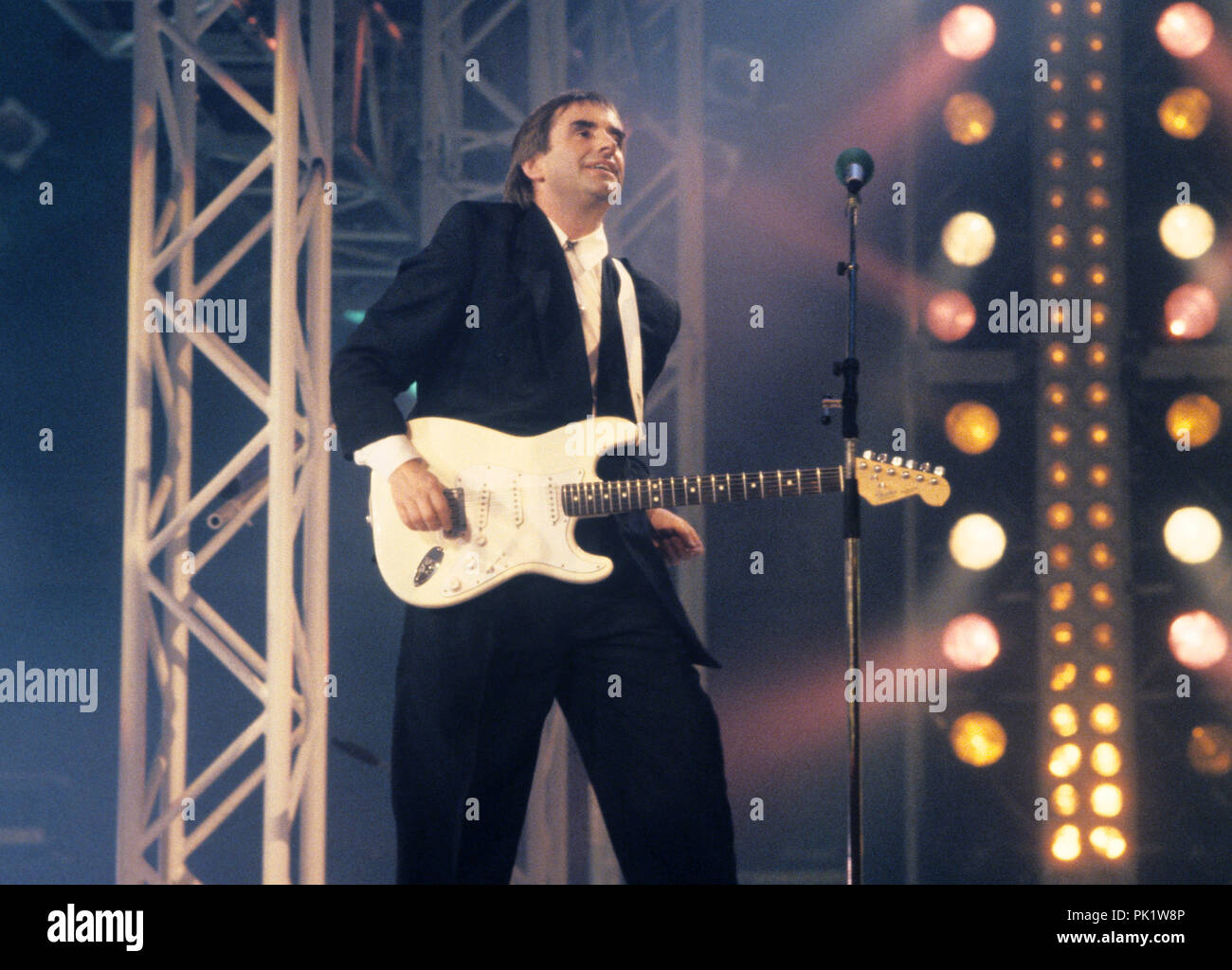 Chris de Burgh in November 1989 in Dortmund. | usage worldwide Stock ...