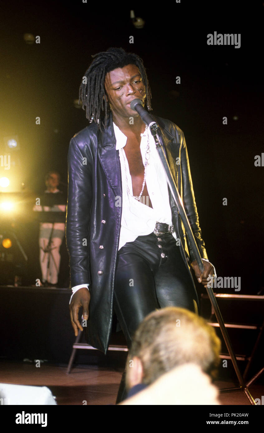 Seal singer 1991 hi-res stock photography and images - Alamy