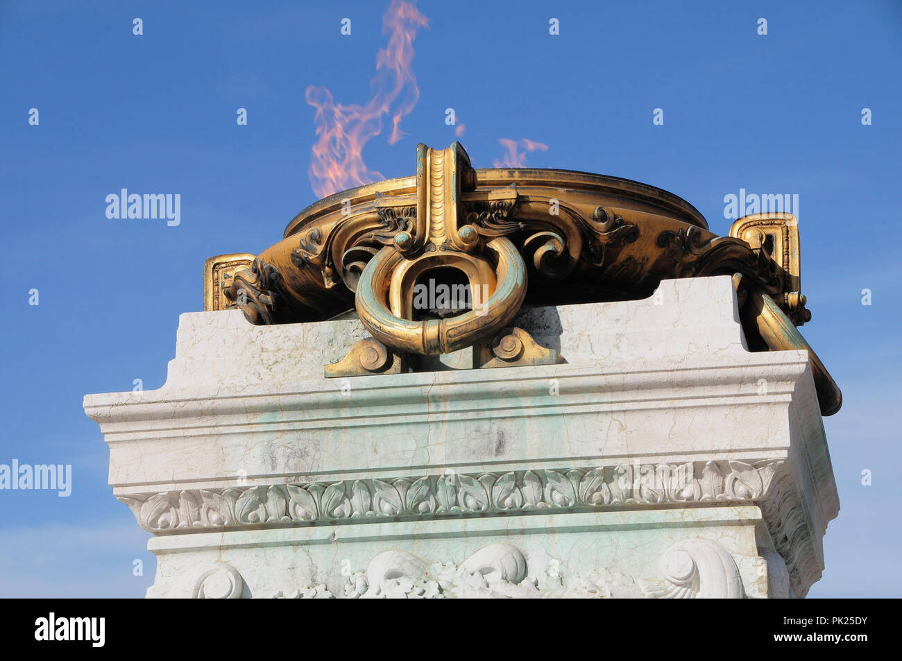 Rome italy flame hi-res stock photography and images - Alamy