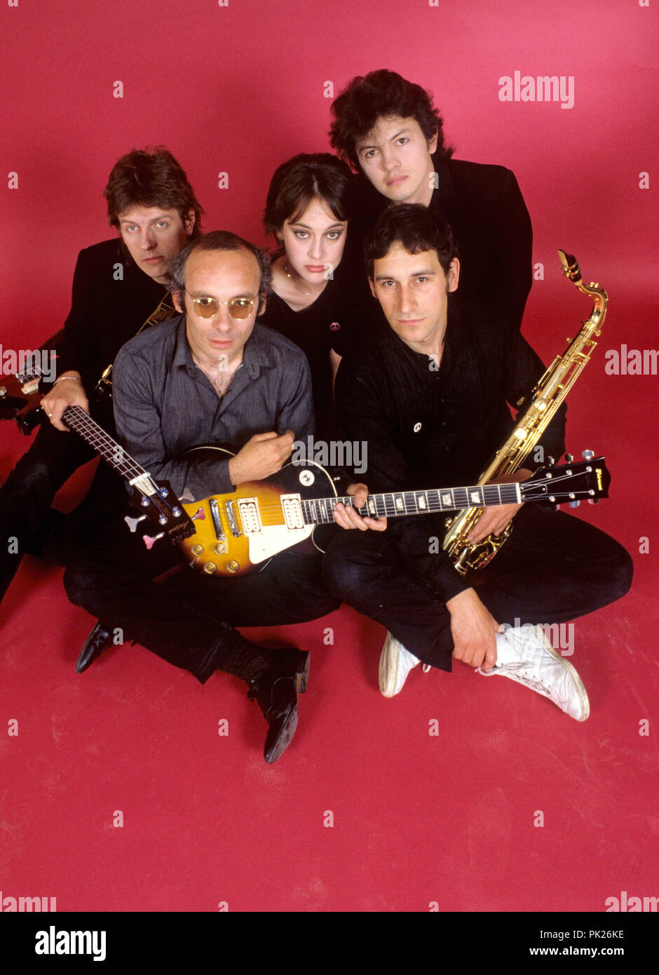 Fay Ray (mit Sängerin Sheila McCartney) on 14.06.1982. | usage ...